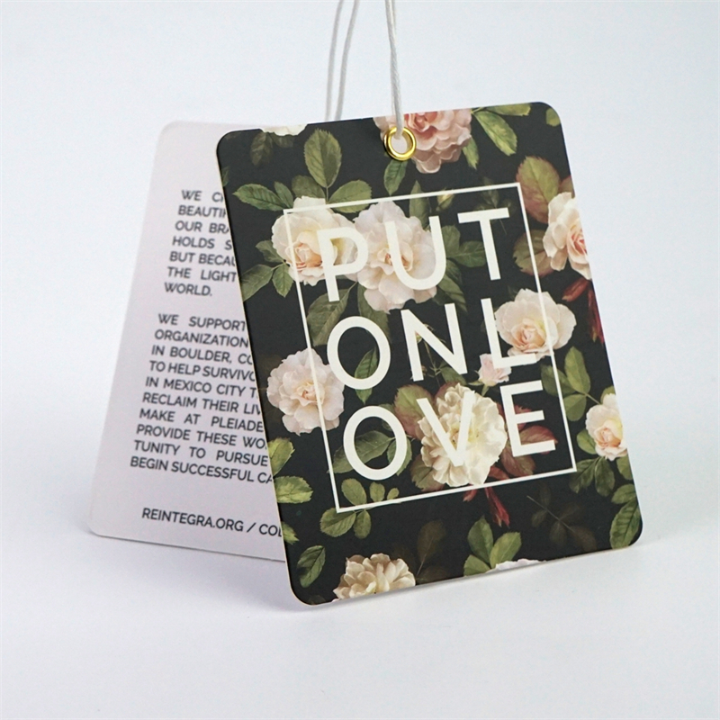 What are the key points in clothing tags design?